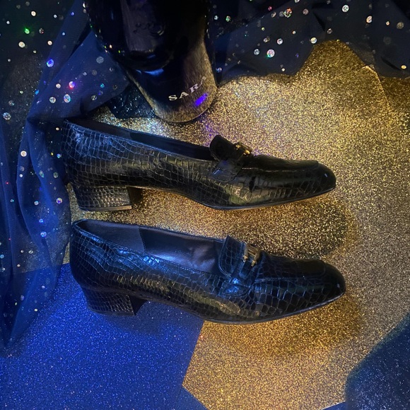 Etienne Aigner | Shoes | Etienne Aigner Vntg Croc Black Gold Leather ...